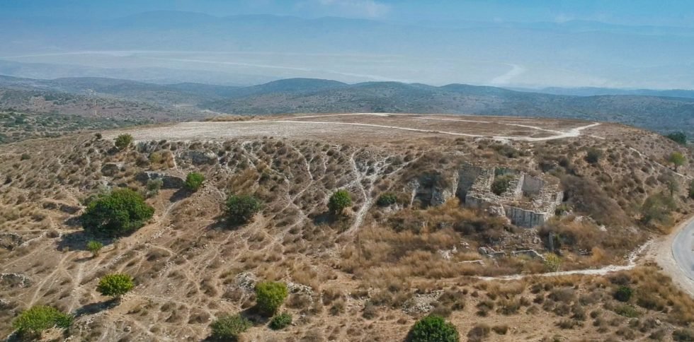 We visit the ancient city of Mareshah in this teaching video.